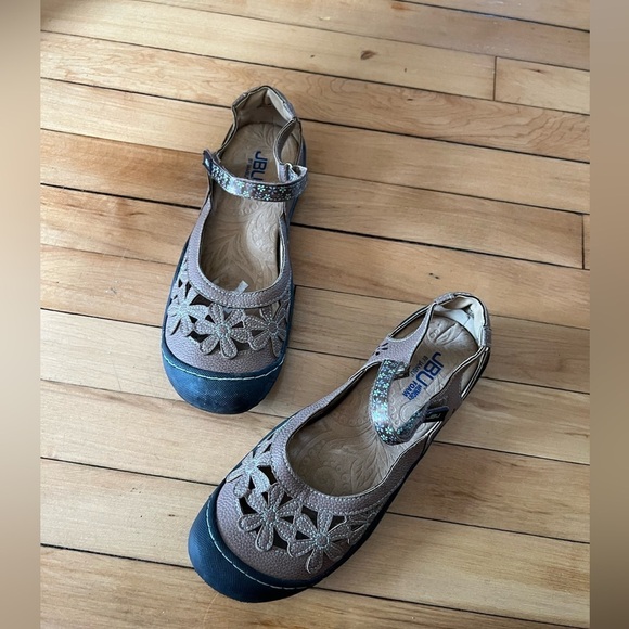 JBU | Shoes | Jbu By Jambu Wildflower Tan Flats | Poshmark
